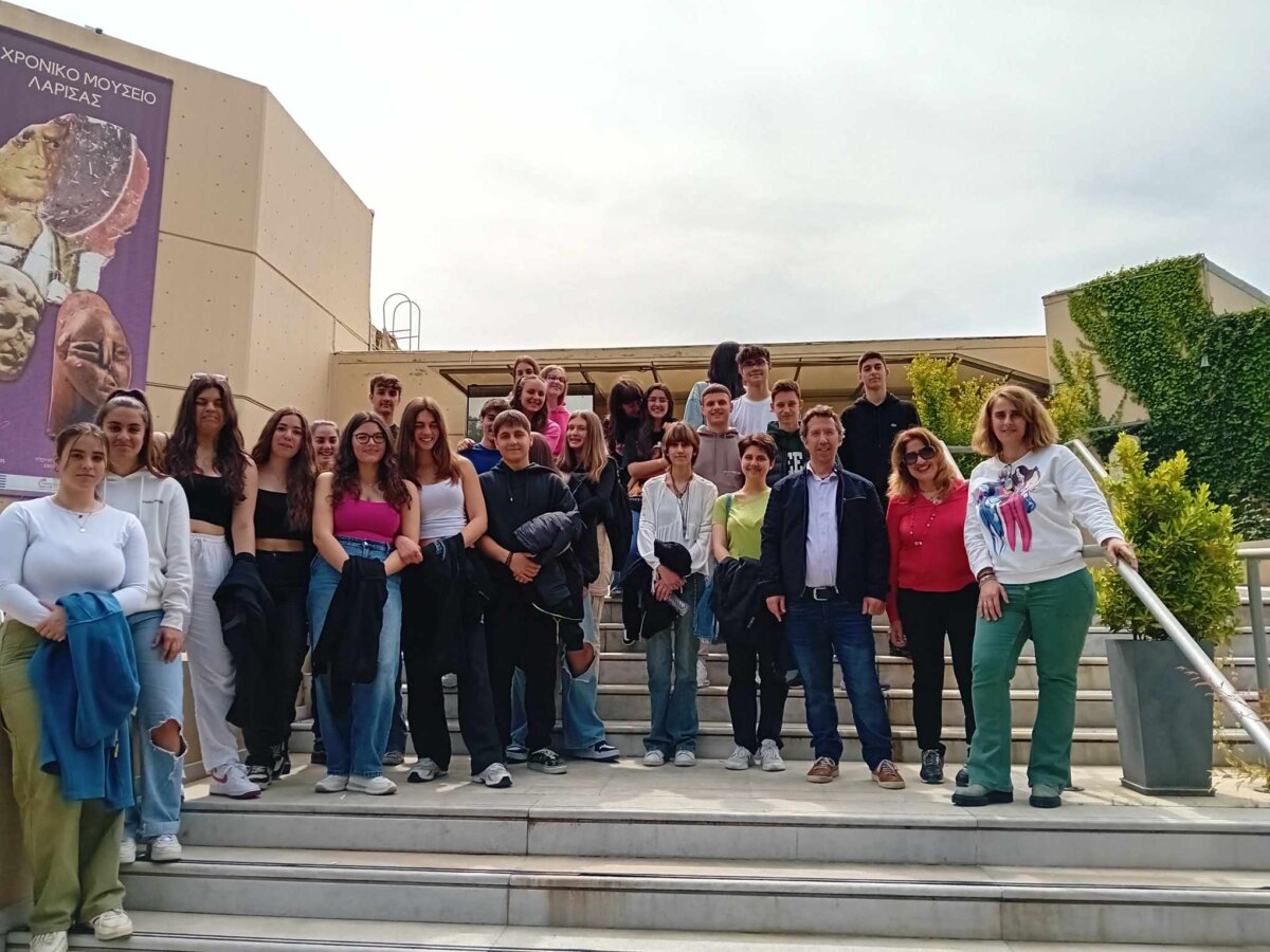 Μαθητές του 6ου ΓΕΛ Λάρισας στο Διαχρονικό Μουσείο - larissanet.gr