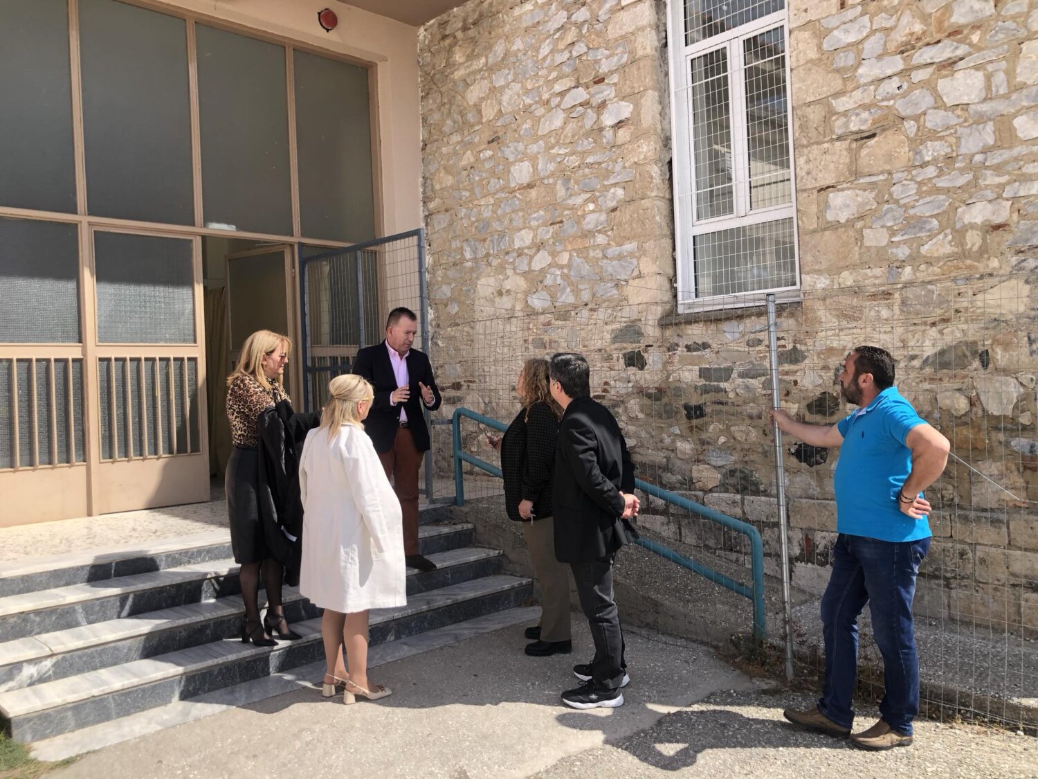 Κόκκαλης στο Δημοτικό Φαλάνης: "Ανεπίτρεπτο να κάνουν ακόμη παιδιά ...