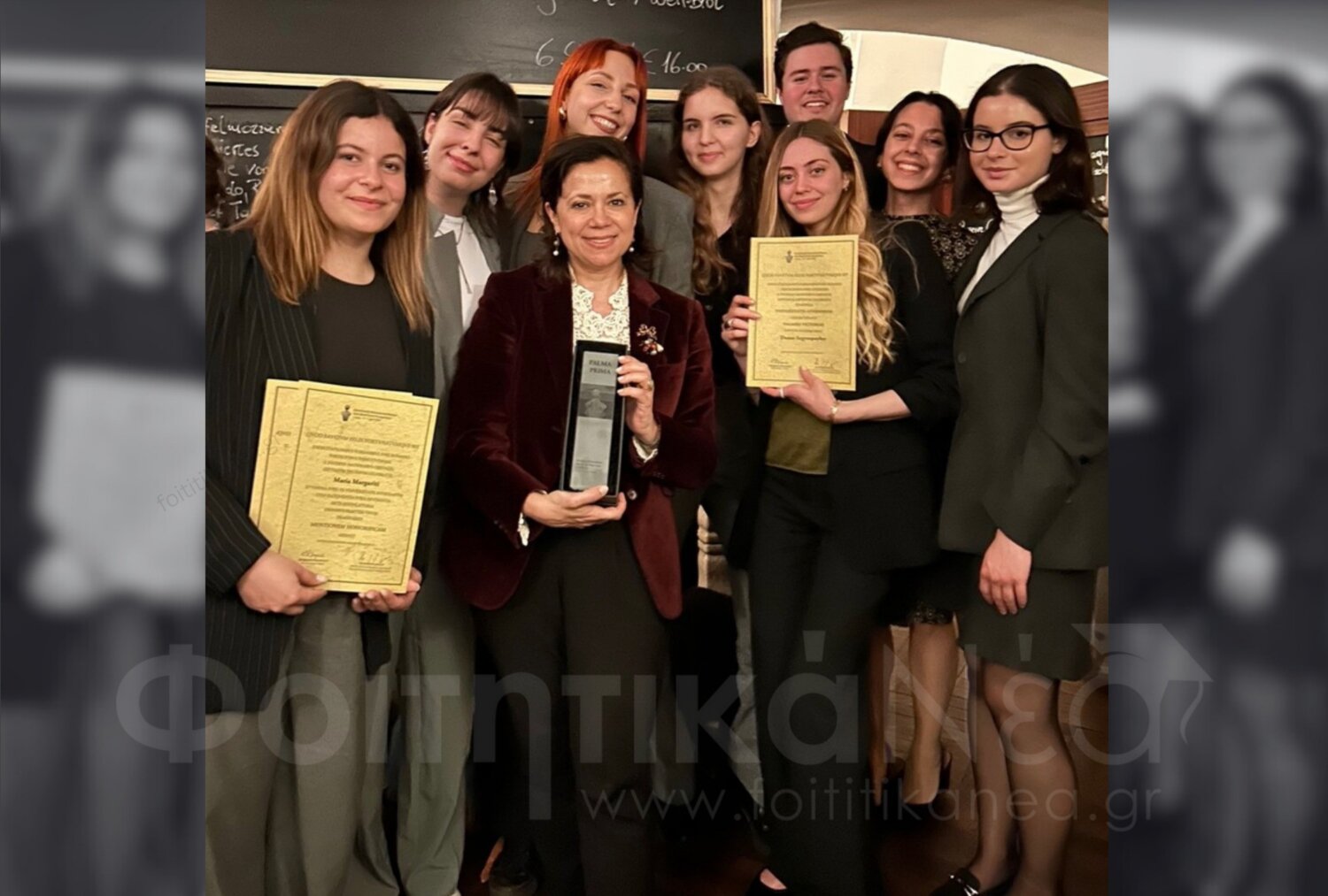 Στην παγκόσμια κορυφή η Νομική Αθηνών! Φοιτήτριες "κέρδισαν" την ...
