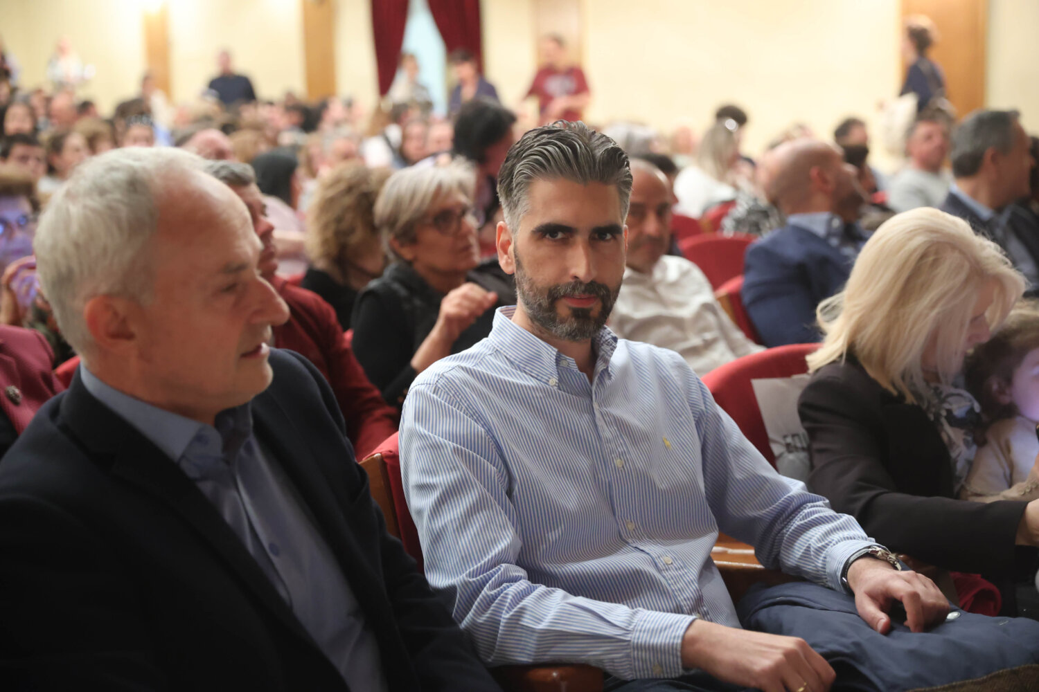 Κατάμεστο το ΔΩΛ για την παράσταση «Η κυρά μας η μαμή» από το ΕΝΕΕΓΥΛ ...