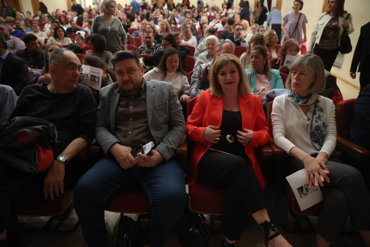 Κατάμεστο το ΔΩΛ για την παράσταση «Η κυρά μας η μαμή» από το ΕΝΕΕΓΥΛ ...
