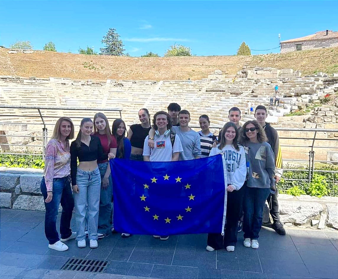 Το 6ο ΓΕΛ Λάρισας στο Αρχαίο Θέατρο - larissanet.gr