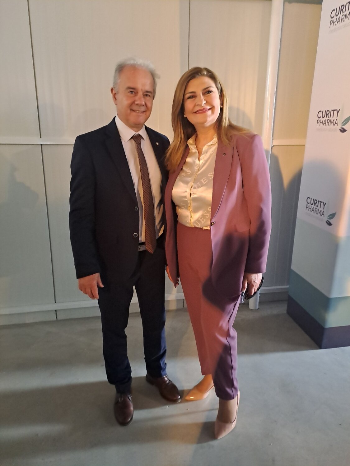 Στην παρουσίαση της καθετοποιημένης μονάδας φαρμακευτικής κάνναβης ...