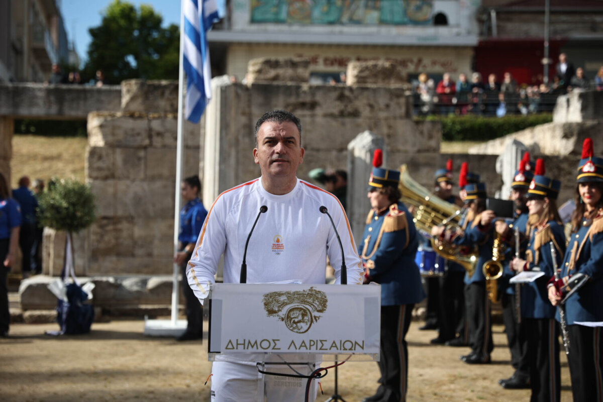 Θ. Μαμάκος: «Τιμή μου να ανάψω το βωμό στο Αρχαίο Θέατρο της Λάρισας ...