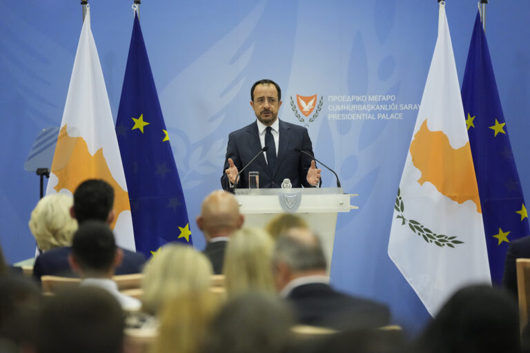 Κύπρος - N. Χριστοδουλίδης: Δεν διαπραγματευόμαστε δύο κράτη ή ...