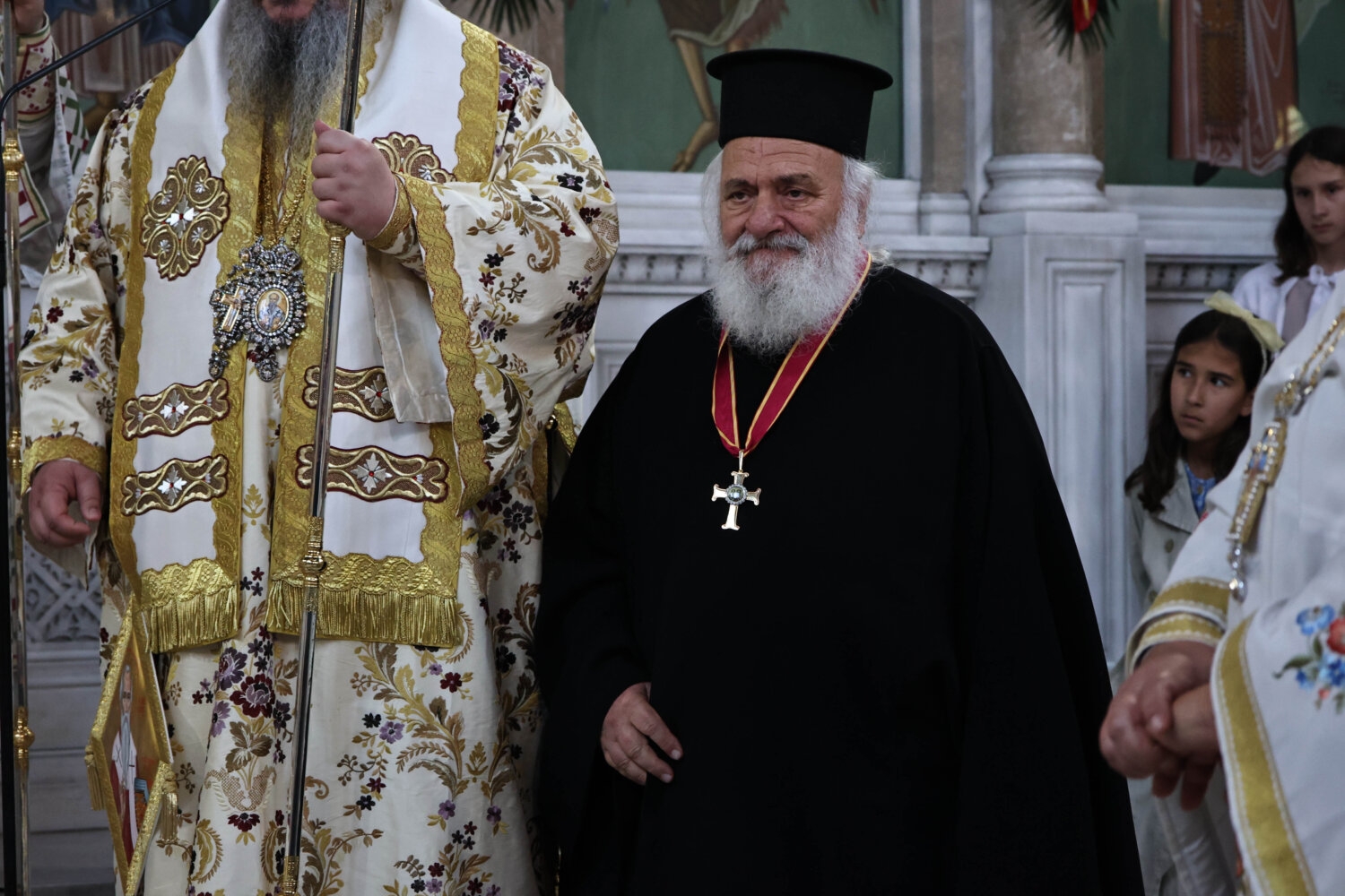 Τιμήθηκε για τα 50 έτη ιεροσύνης ο π. Γεώργιος (φωτ.) - larissanet.gr