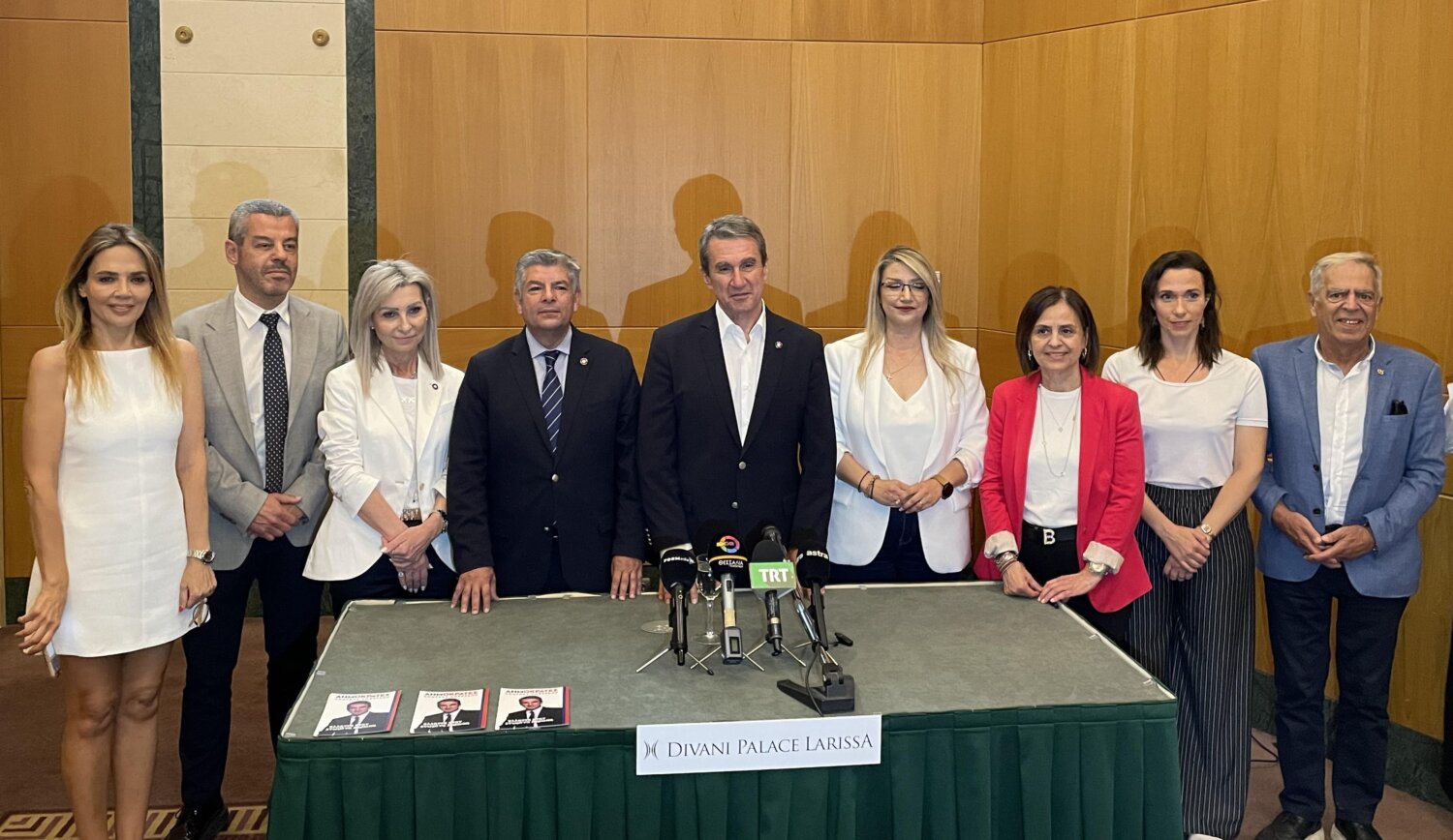 Παρουσιάστηκαν οι «Δημοκράτες» στη Λάρισα - Ανδρ. Λοβέρδος: «Θα ...
