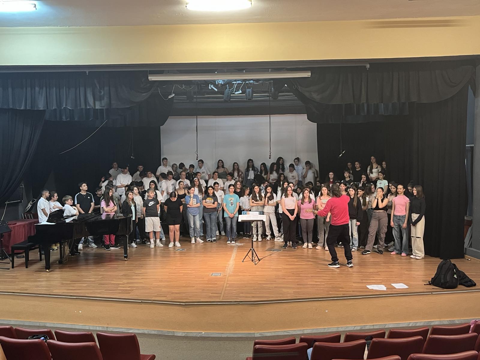 Στο Μουσικό Σχολείο Λάρισας το Μουσικό Σχολείο Κατερίνης και ο συνθέτης ...