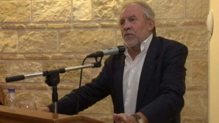 Ο Δημήτρης Κουρέτας αποχαιρετά τον δημοσιογράφο της ΕΡΤ Παναγιώτη ...