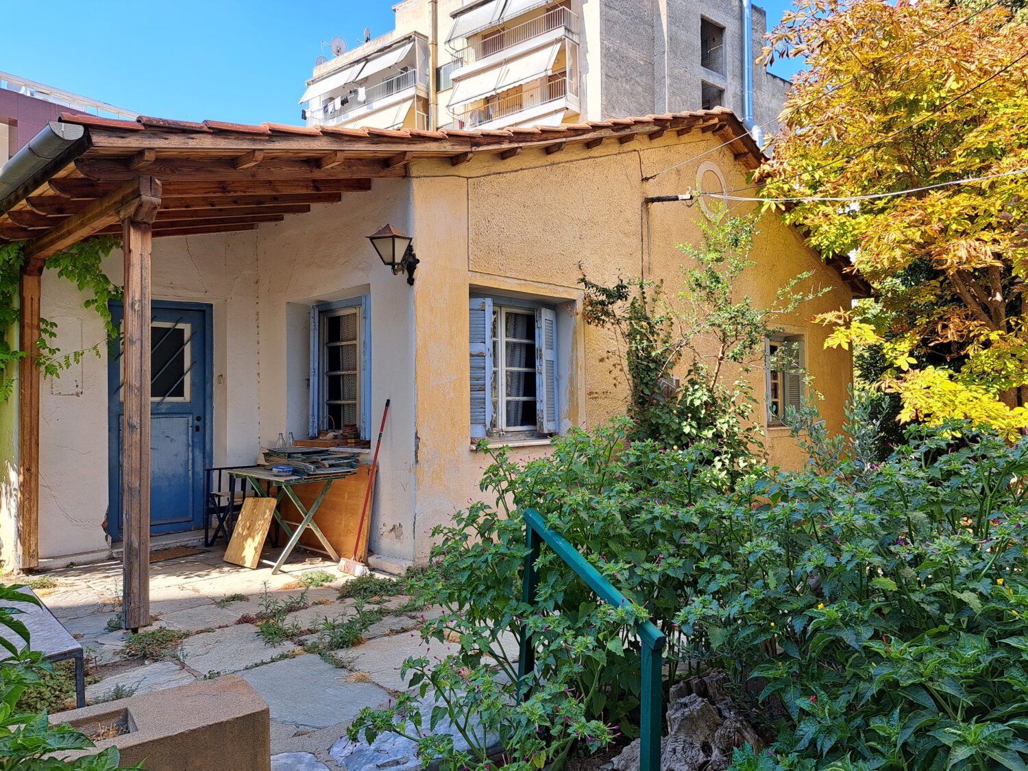 Εδώ έζησε ο Τάκης Τλούπας - Γκρεμίζεται ένα ιστορικό σπίτι (φωτ ...