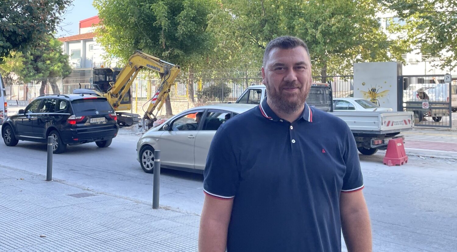 Γι' αυτό μένει μία λωρίδα κυκλοφορίας στην οδό Ανθίμου Γαζή ...