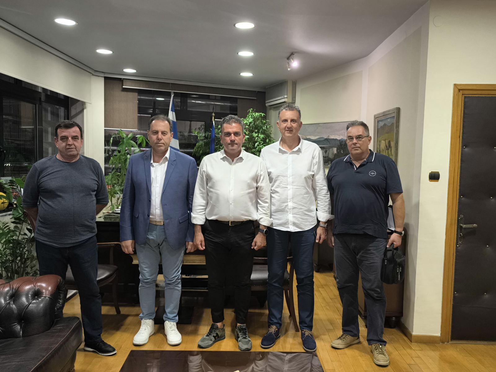 Στον δήμαρχο Λαρισαίων ο Σύλλογος Υπαλλήλων ΥΠ.ΕΘ.Α. Θεσσαλίας ...