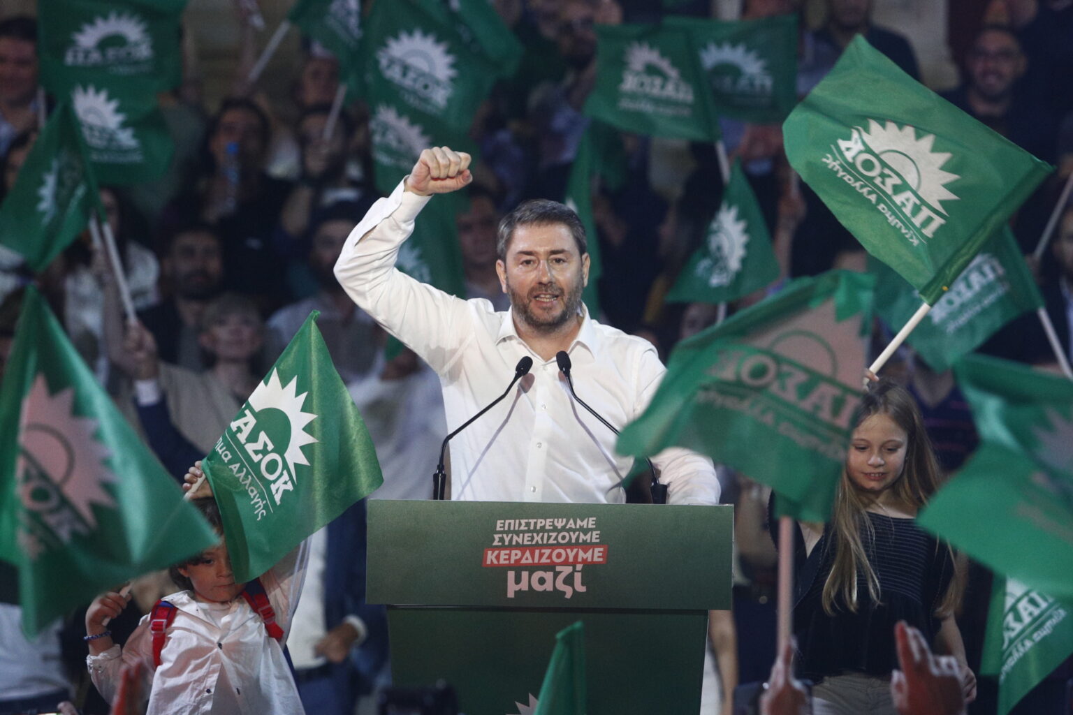 Ώρα ανασχηματισμού στο ΠΑΣΟΚ: Τις αποφάσεις του ανακοινώνει ο Ν ...