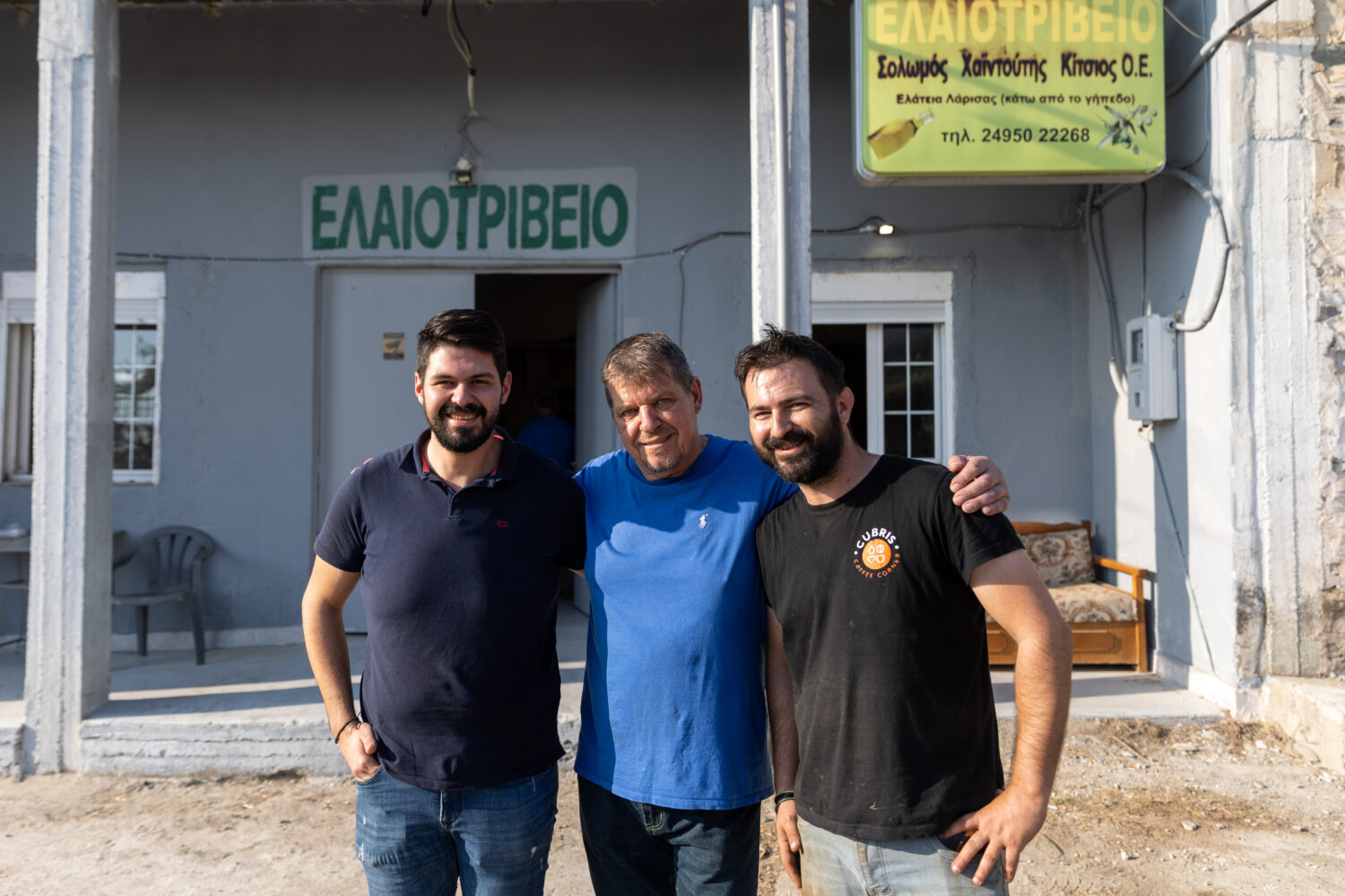 Χαμόγελα για το φετινό λάδι... (φωτ. & βίντεο) - larissanet.gr