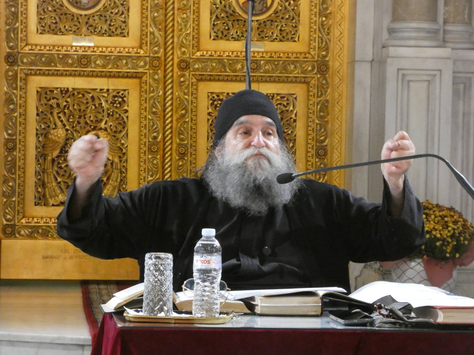 Για τη βία μίλησε ο πάτερ Ευάγγελος Παπανικολάου στη Σχολή Γονέων και ...