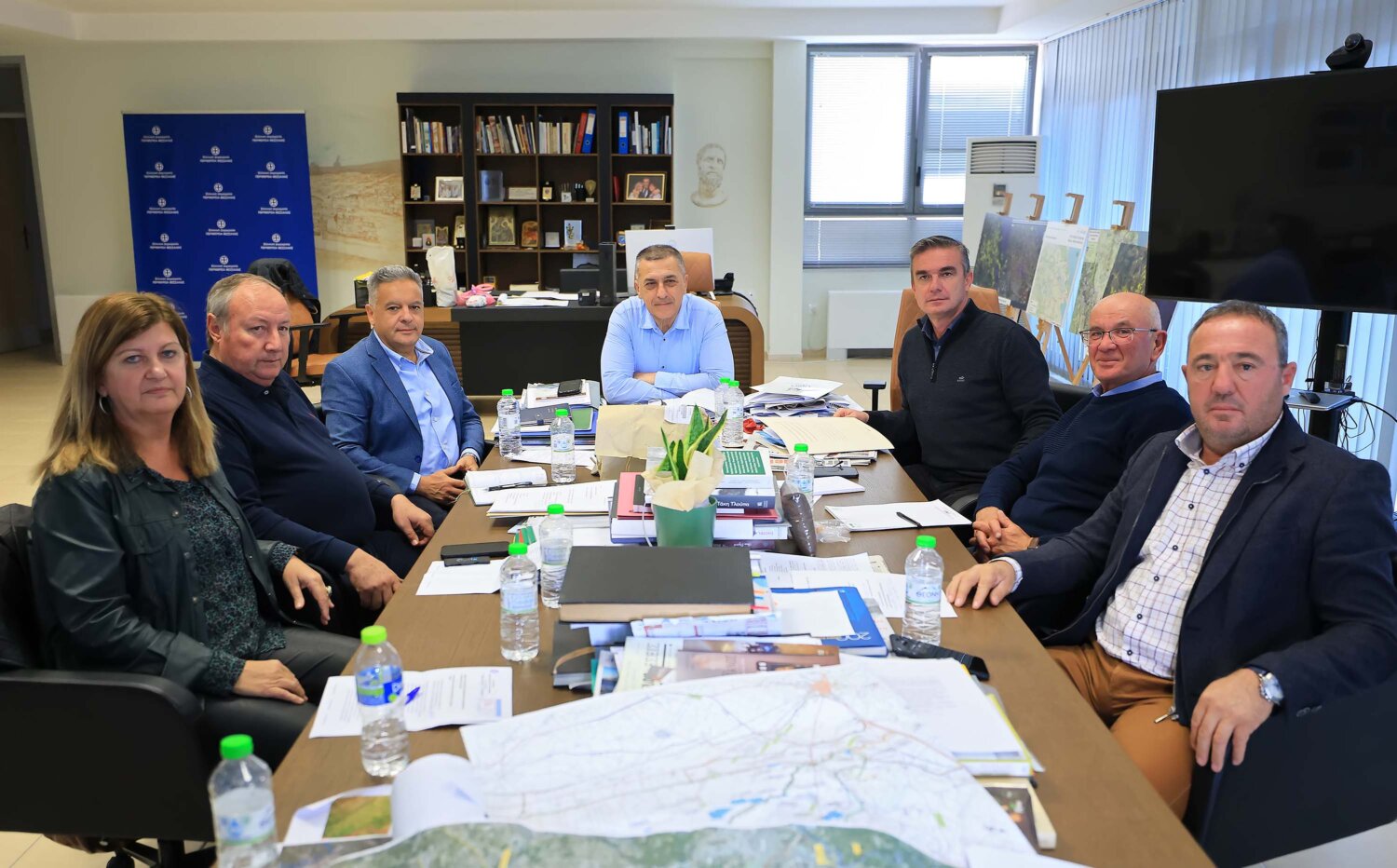 Στον περιφερειάρχη Θεσσαλίας Δημ. Κουρέτα ο Οινοποιητικός Συνεταιρισμός ...