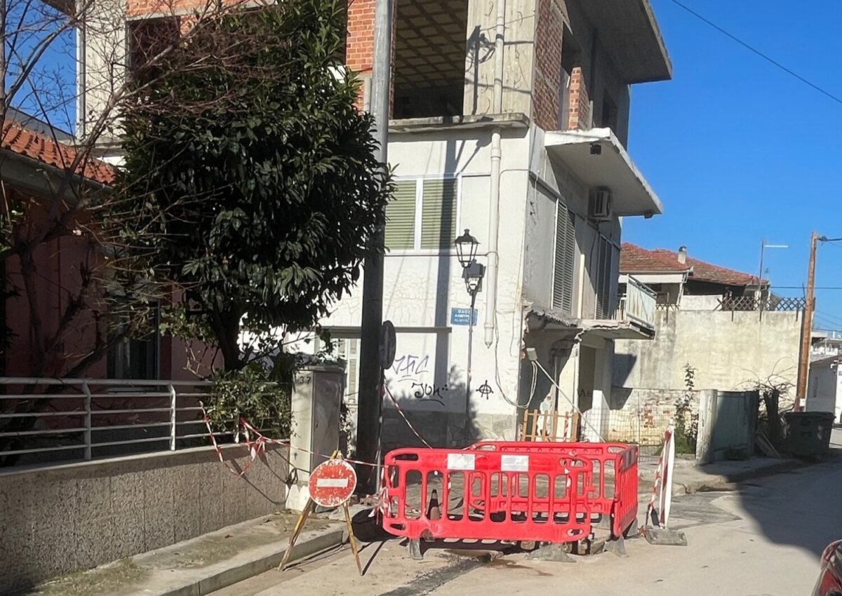 Λάρισα: «Τηλέφωνο και διαδίκτυο μετά τα Χριστούγεννα... και αν» - Ένα ...