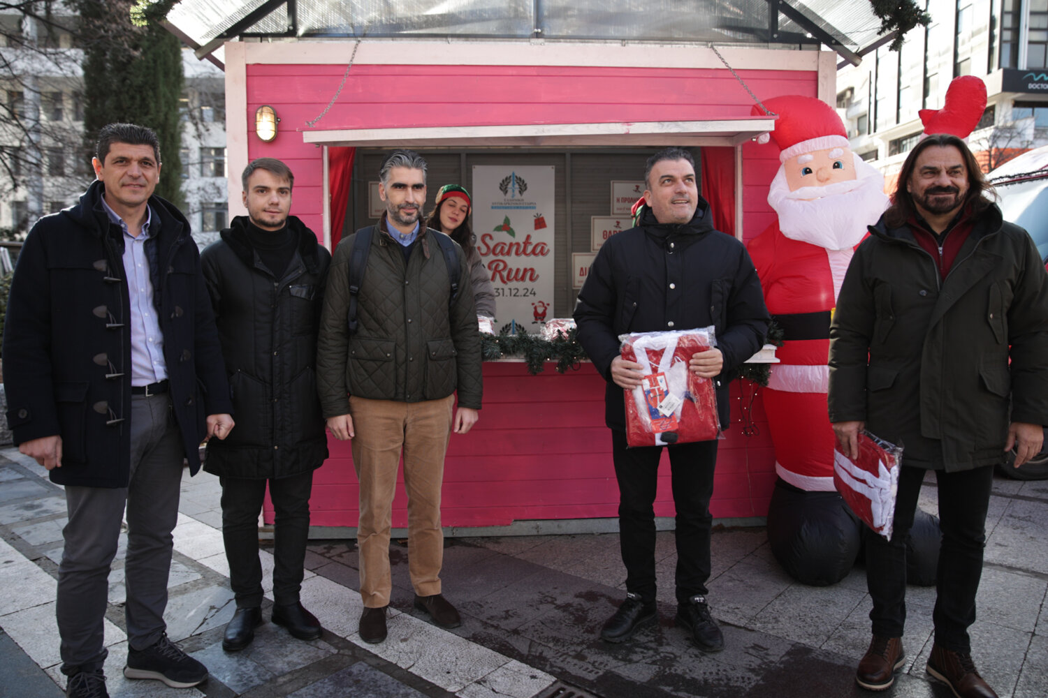 Η Λάρισα ετοιμάζεται για το 3ο Santa Walk... Περίπατος με εκατοντάδες ...