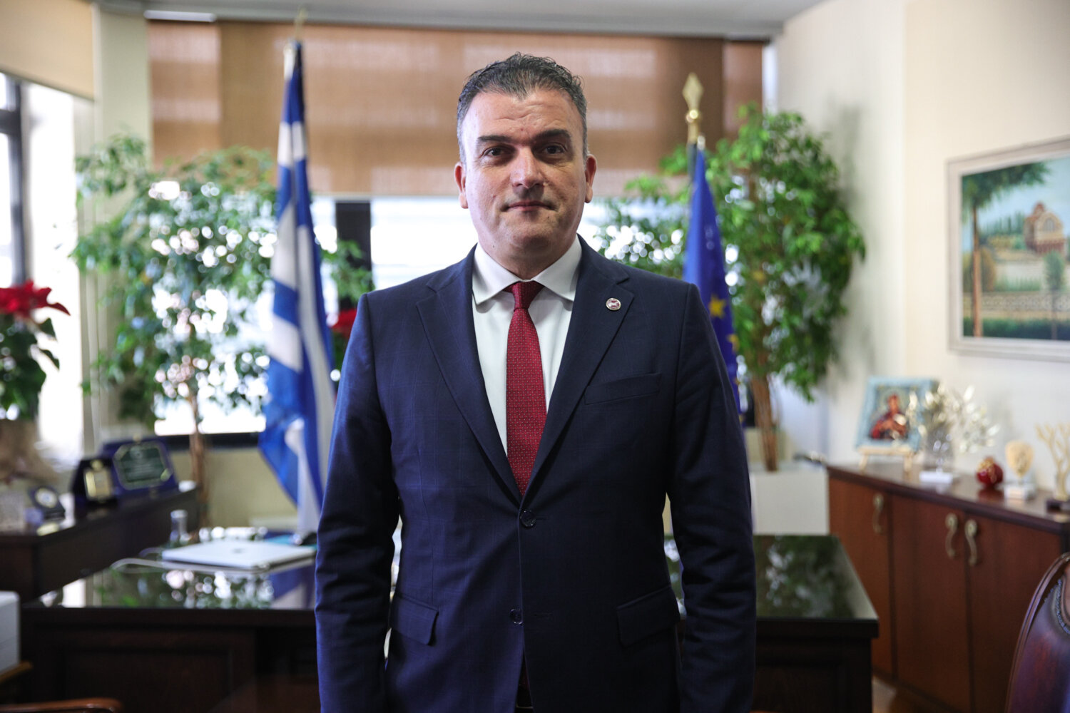 Θαν. Μαμάκος: "Το 2025 να είναι μια χρονιά με ειρήνη, ανθρωπιά και ...