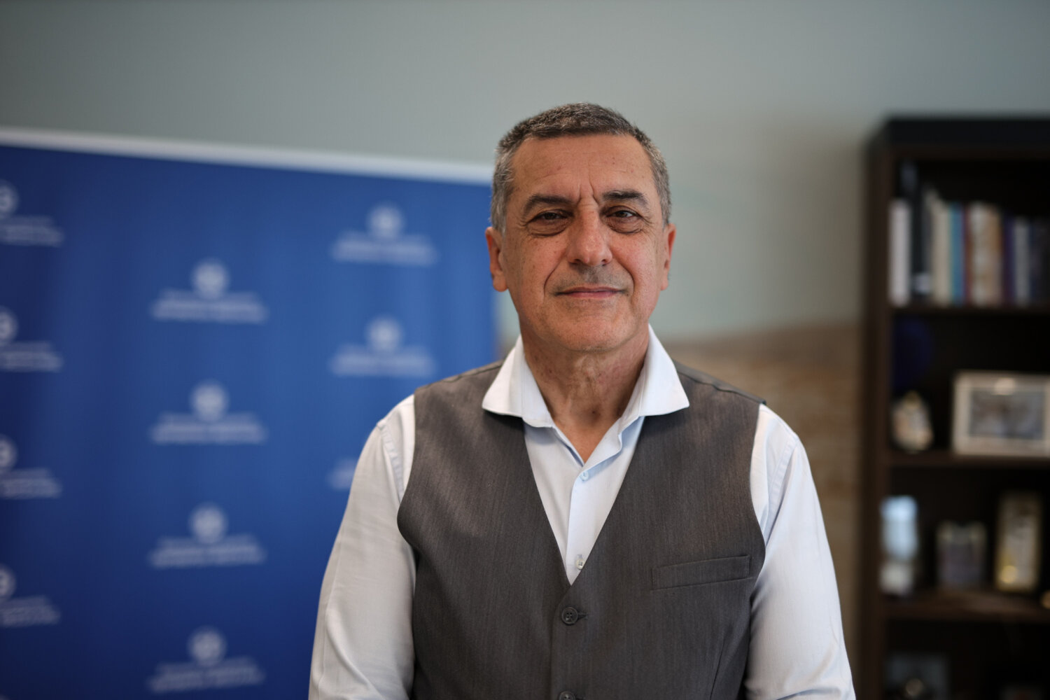 Δημήτρης Κουρέτας: Oι φτωχοί και οι μίζεροι... - larissanet.gr