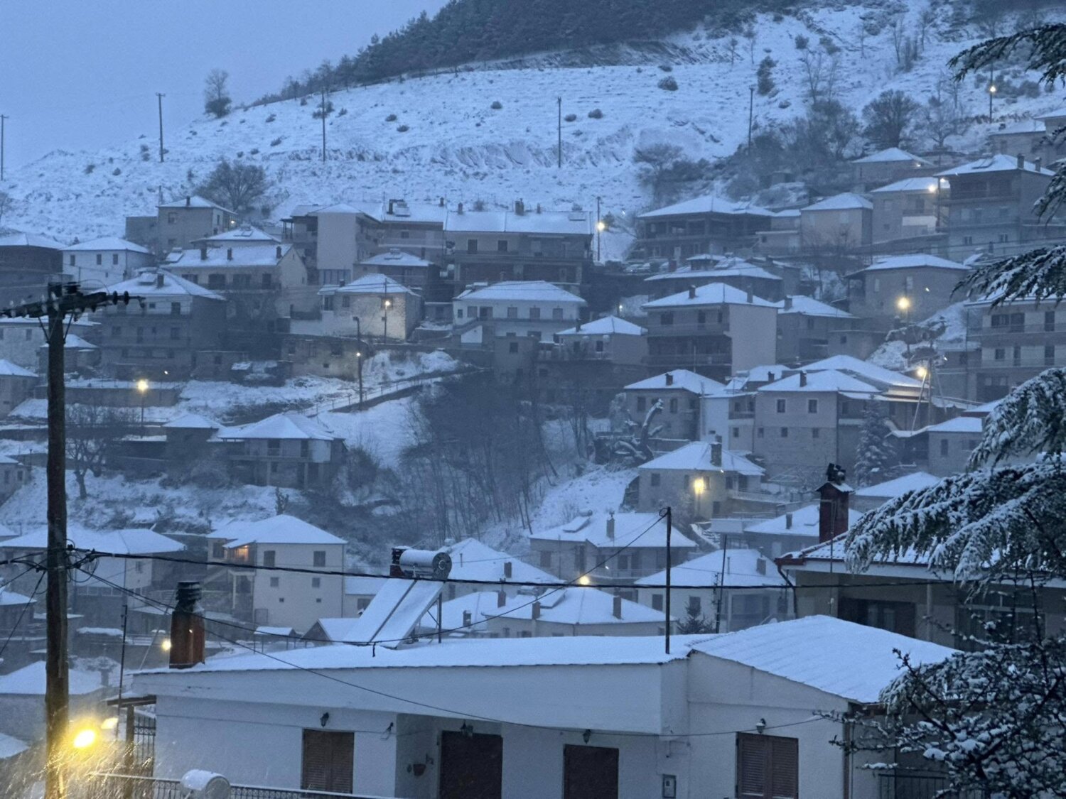 Λευκό τοπίο στα ορεινά της Π.Ε. Λάρισας - Χιόνι και παγετός στις 7 ...