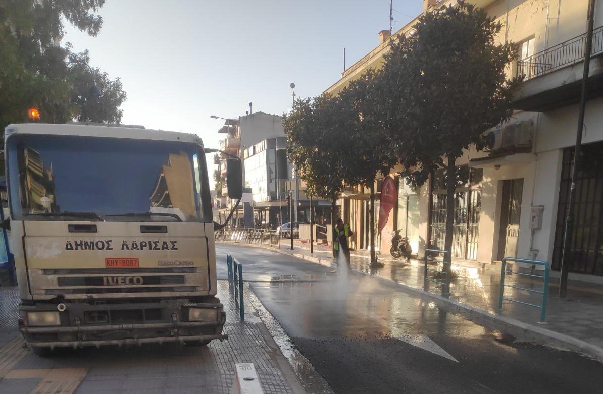 Δήμος Λαρισαίων: Εργασίες πλύσης στις οδούς Αγιάς και Μητροπούλου ...