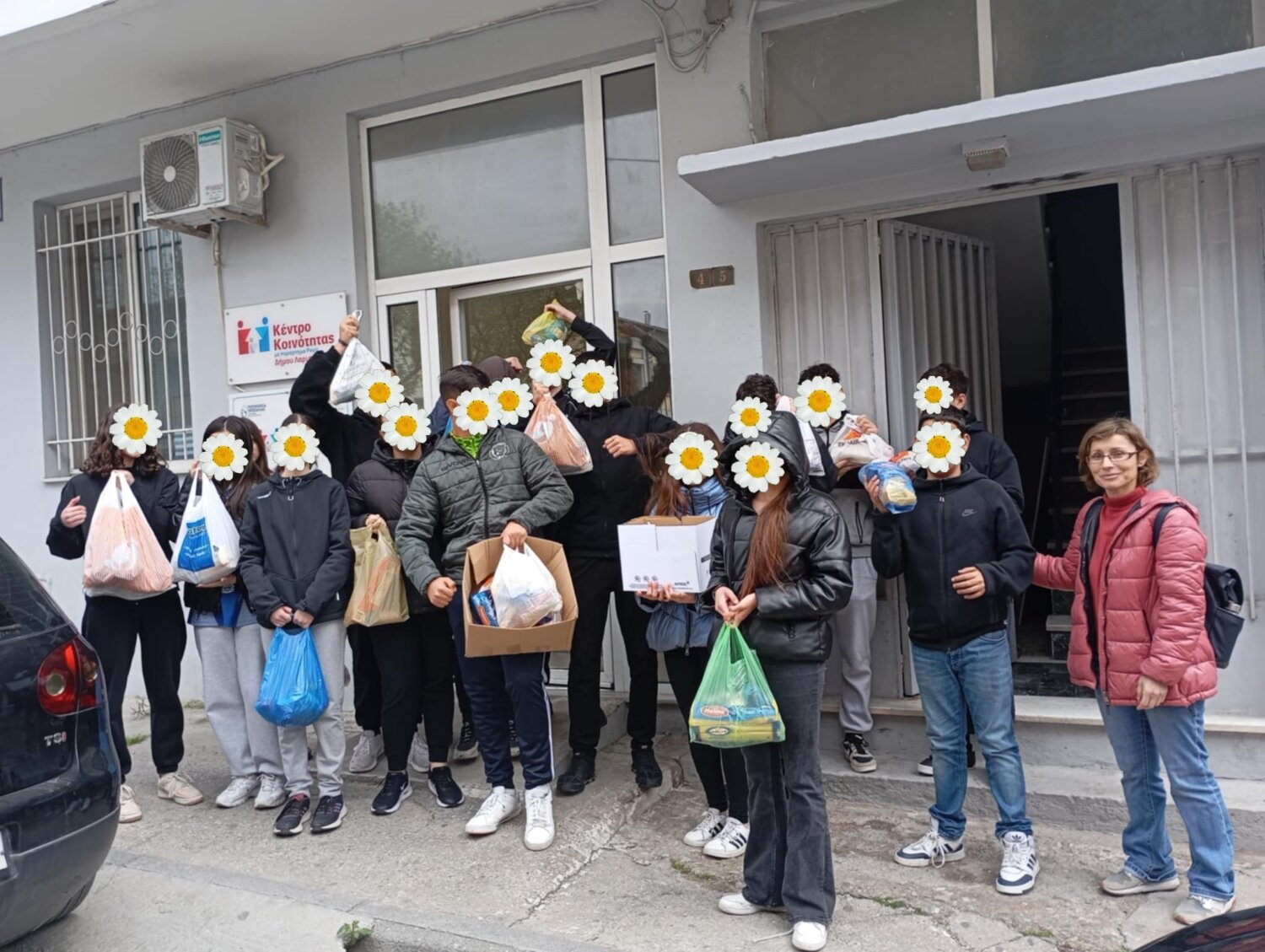 Προσφορά αγάπης από τους μαθητές του 11ου Γυμνασίου Λάρισας - larissanet.gr