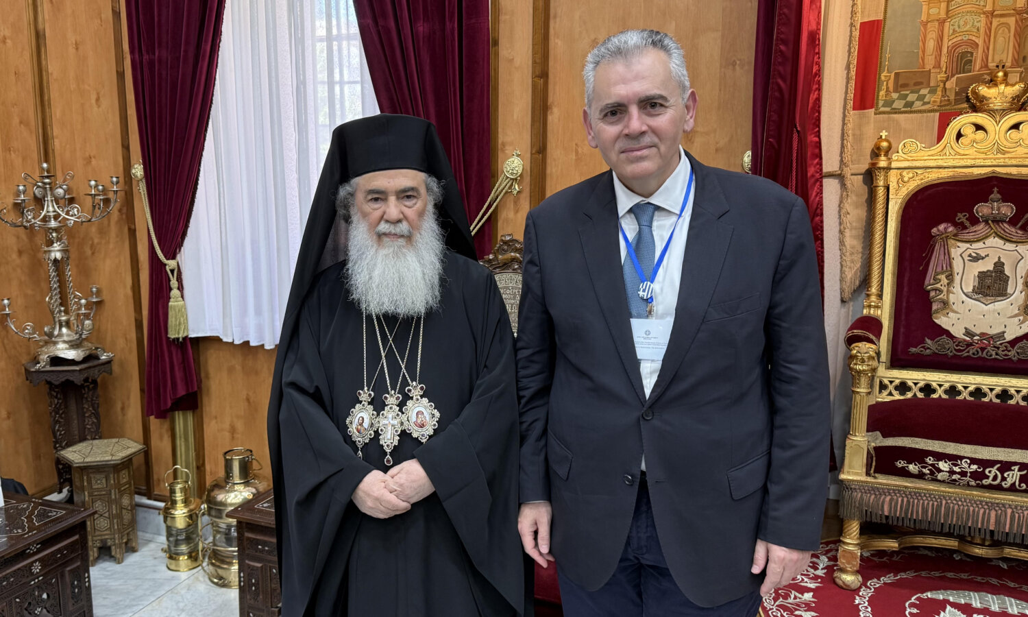 Μ. Χαρακόπουλος στον Πανάγιο Τάφο: «Το Άγιο Φως σύμβολο ελπίδας και ...