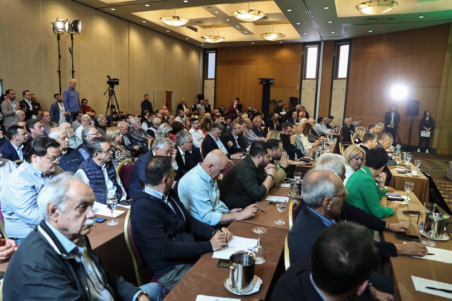 Λάρισα - ΠΑΣΟΚ: Διάλογος και συζήτηση από τη βάση - «Μοναδικός δρόμος ...