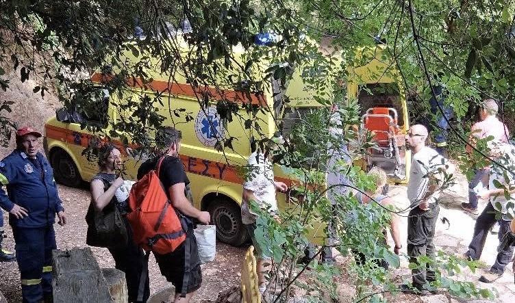 Νέδα: Νεκρός ο 4χρονος που έπεσε σε χαράδρα με τον πατέρα του ...