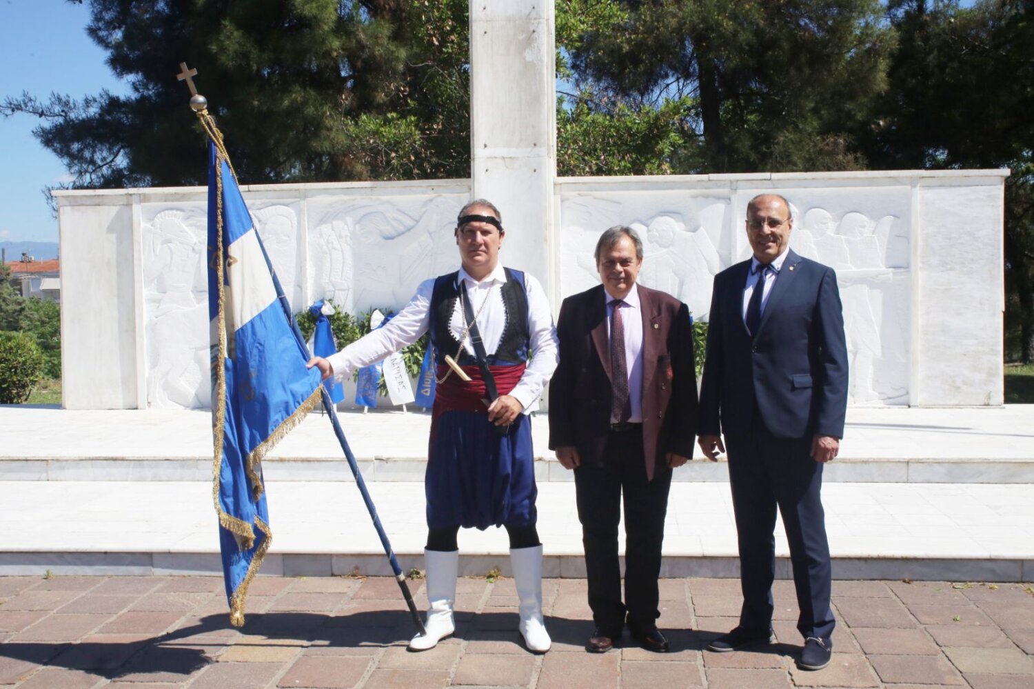Λάρισα: Στις εκδηλώσεις μνήμης για την επέτειο της Μάχης της Κρήτης ...