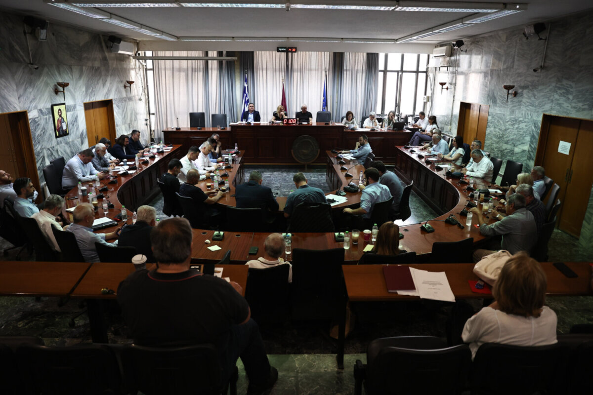 Σε διαπαραταξιακή το ψήφισμα για τις εξελίξεις στη Γάζα - Θ. Μαμάκος ...