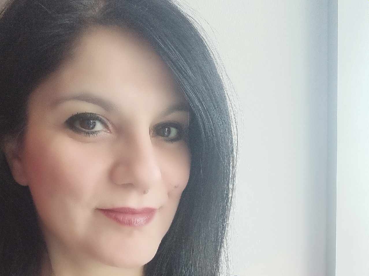 Η συγγραφέας Έλενα Αντωνίου στο βιβλιοπωλείο "Άνεμος" - larissanet.gr