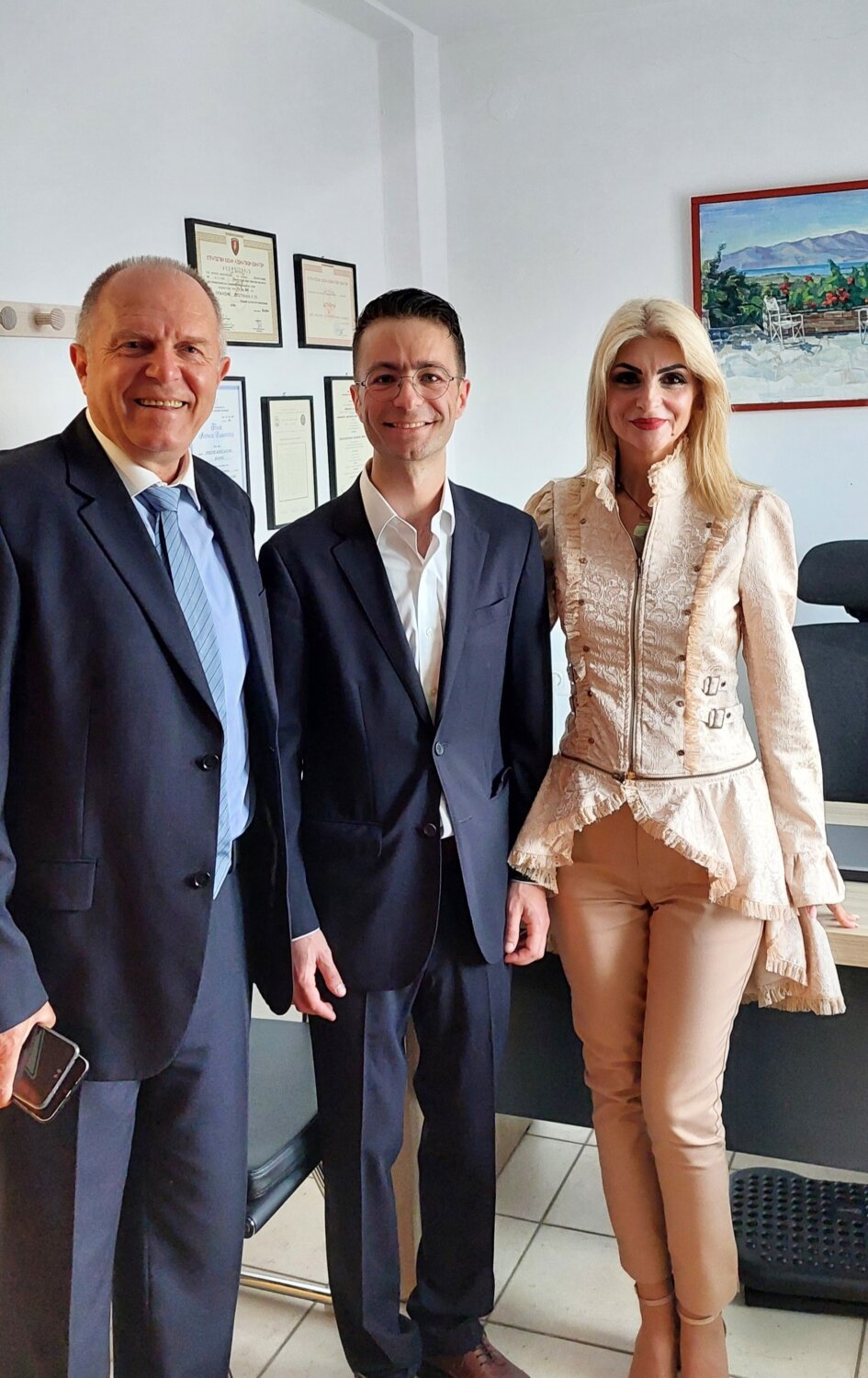 Εγκαινιάστηκε το Παθολογικό Ιατρείο του Κωνσταντίνου Χρήστου στη Νίκαια ...