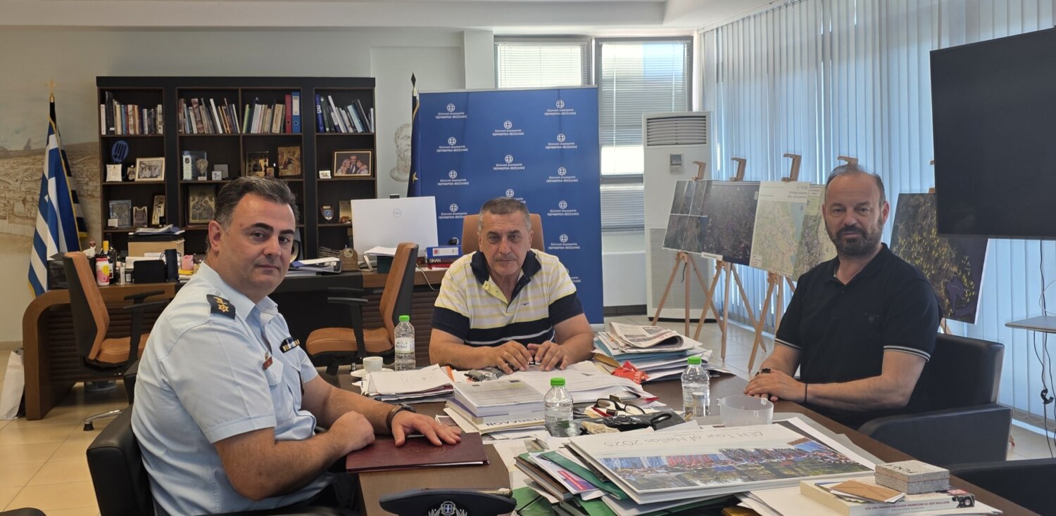 Συνάντηση του Δημάρχου Μουζακίου και του Διοικητή της Σχολής ...