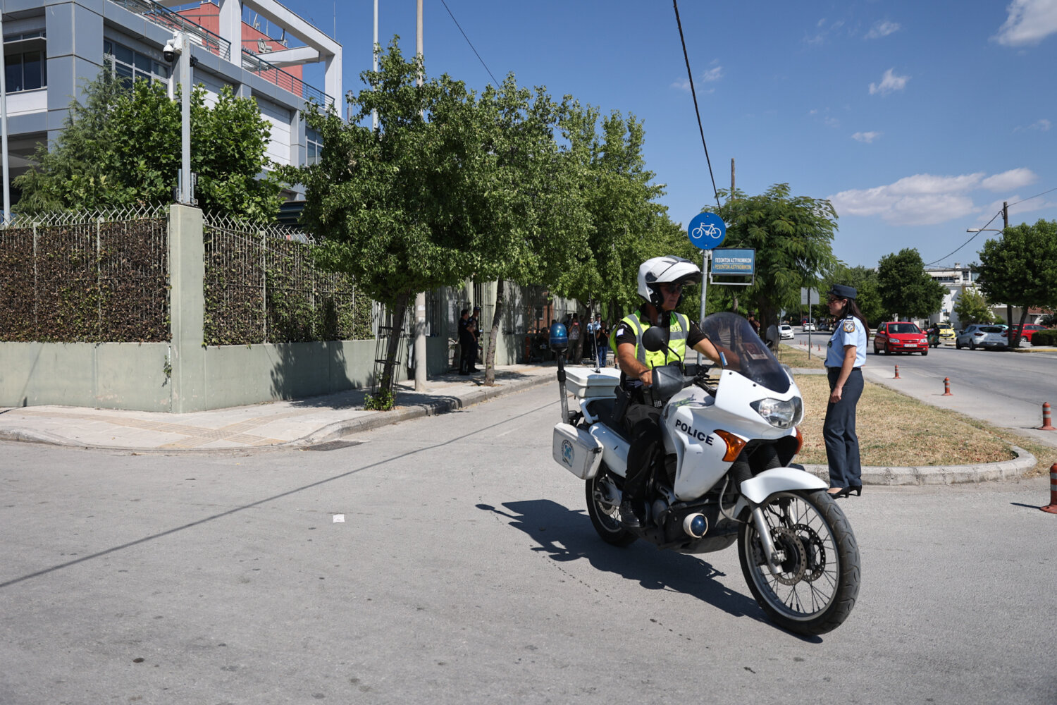 Πάνω από 1.000 παραβάσεις για μη χρήση κράνους στη Λάρισα - Τα ...