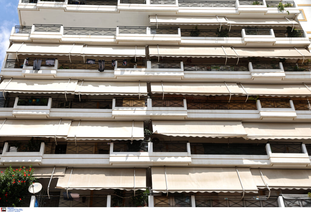 Νεκρό κοριτσάκι στο Παλαιό Φάληρο: Βρέθηκαν κηλίδες αίματος στο μπάνιο ...