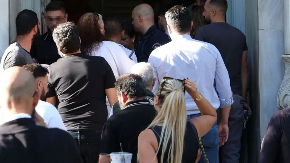Εμπρησμός απορριμματοφόρων: Ο υπεράνω υποψίας ηθικός αυτουργός και ο ...