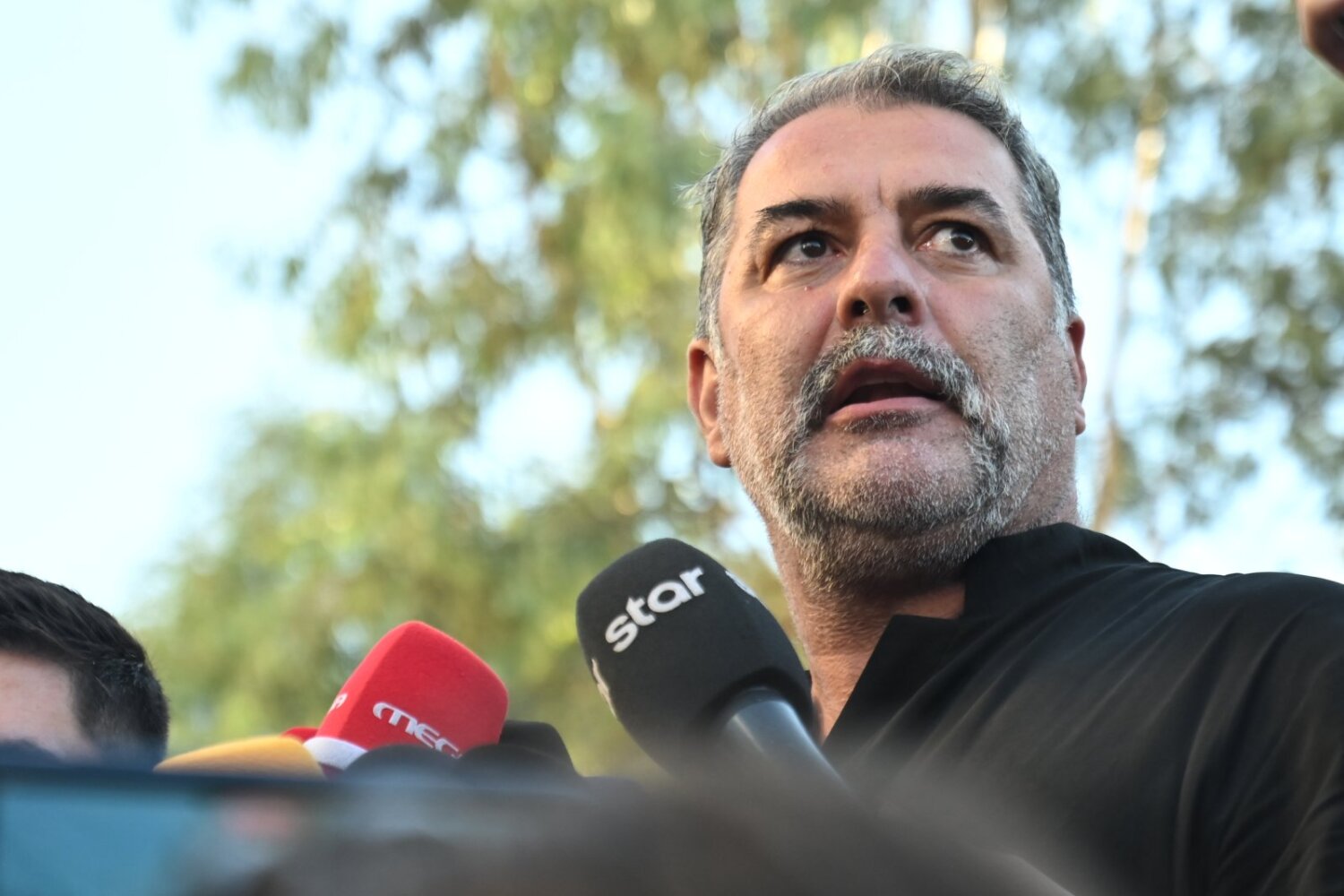 Βασίλης Μπισμπίκης: Ο καθρέφτης της ελληνικής κοινωνίας* - larissanet.gr
