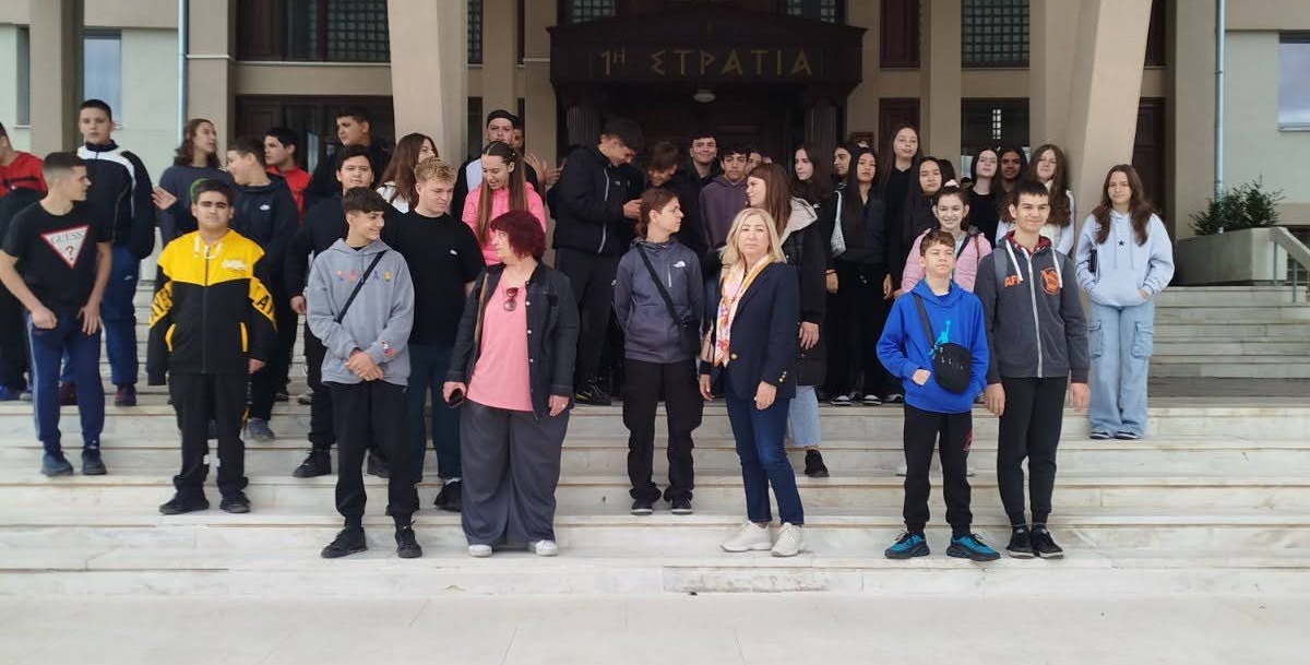 Εντυπωσιακή διδακτική επίσκεψη της Γ' Τάξης του Γυμνασίου Αμπελώνα στην ...