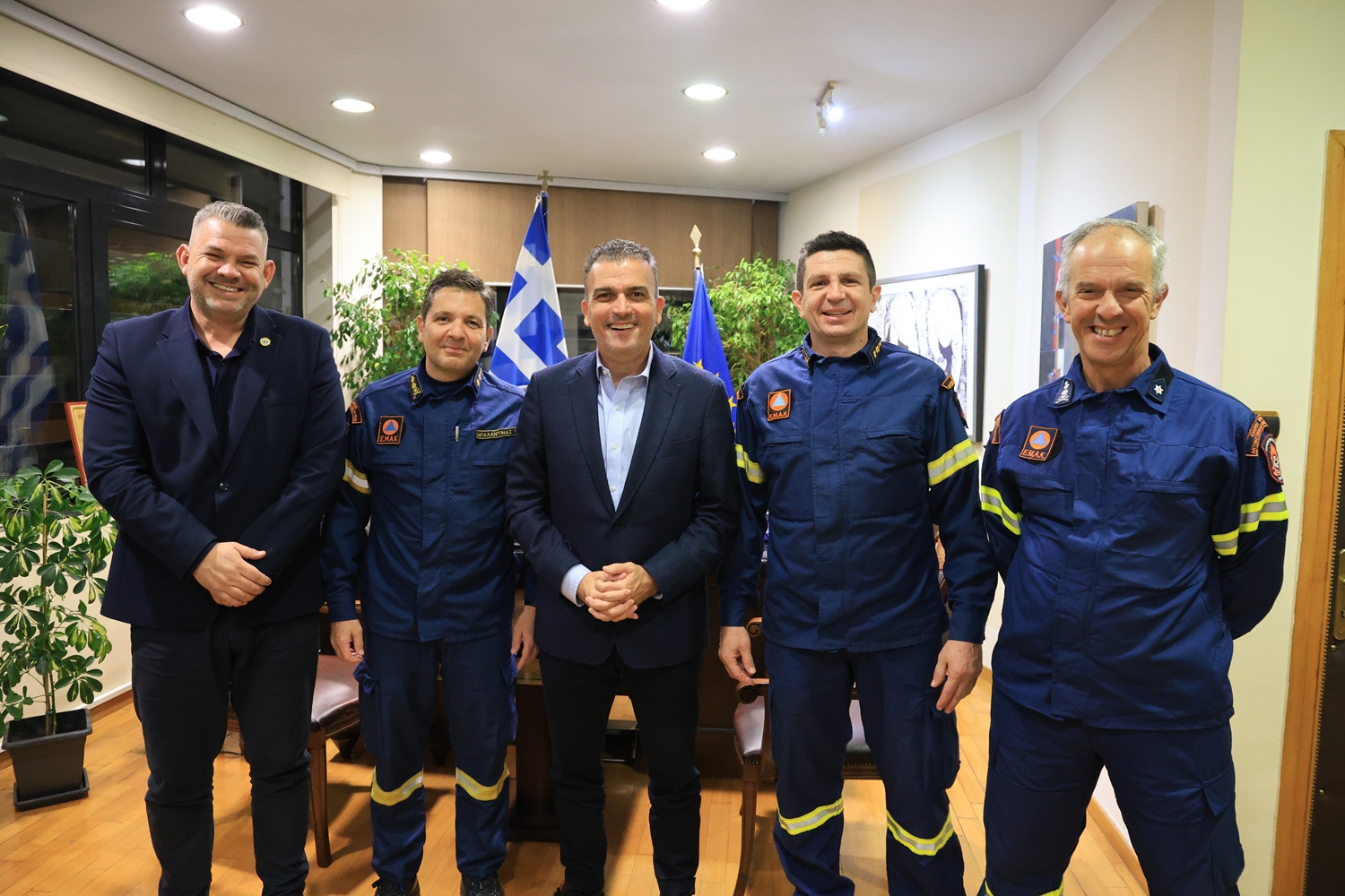 ΔΕΥΑΛ: Ενισχύει την 8η ΕΜΑΚ με εξοπλισμό (φωτ.) - larissanet.gr