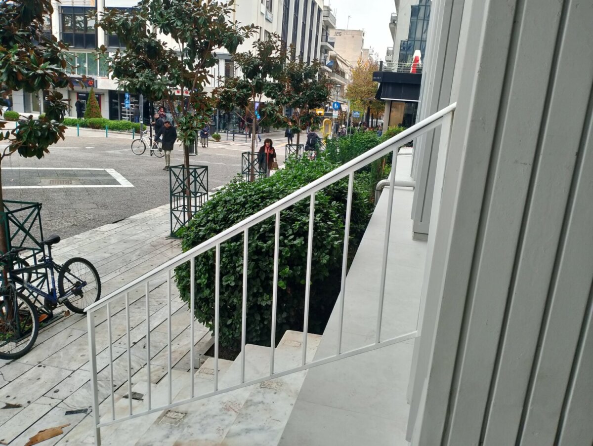 Αλλαγές στην είσοδο του Δικαστικού Μεγάρου Λάρισας (φωτ.) - larissanet.gr