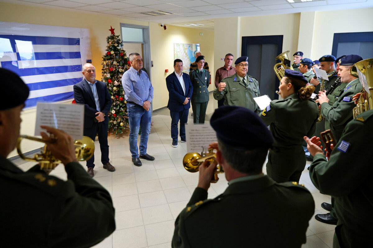 Κουρέτας: Αυτές τις μέρες να φροντίσουμε όσους είναι μόνοι(ΦΩΤΟ+video ...