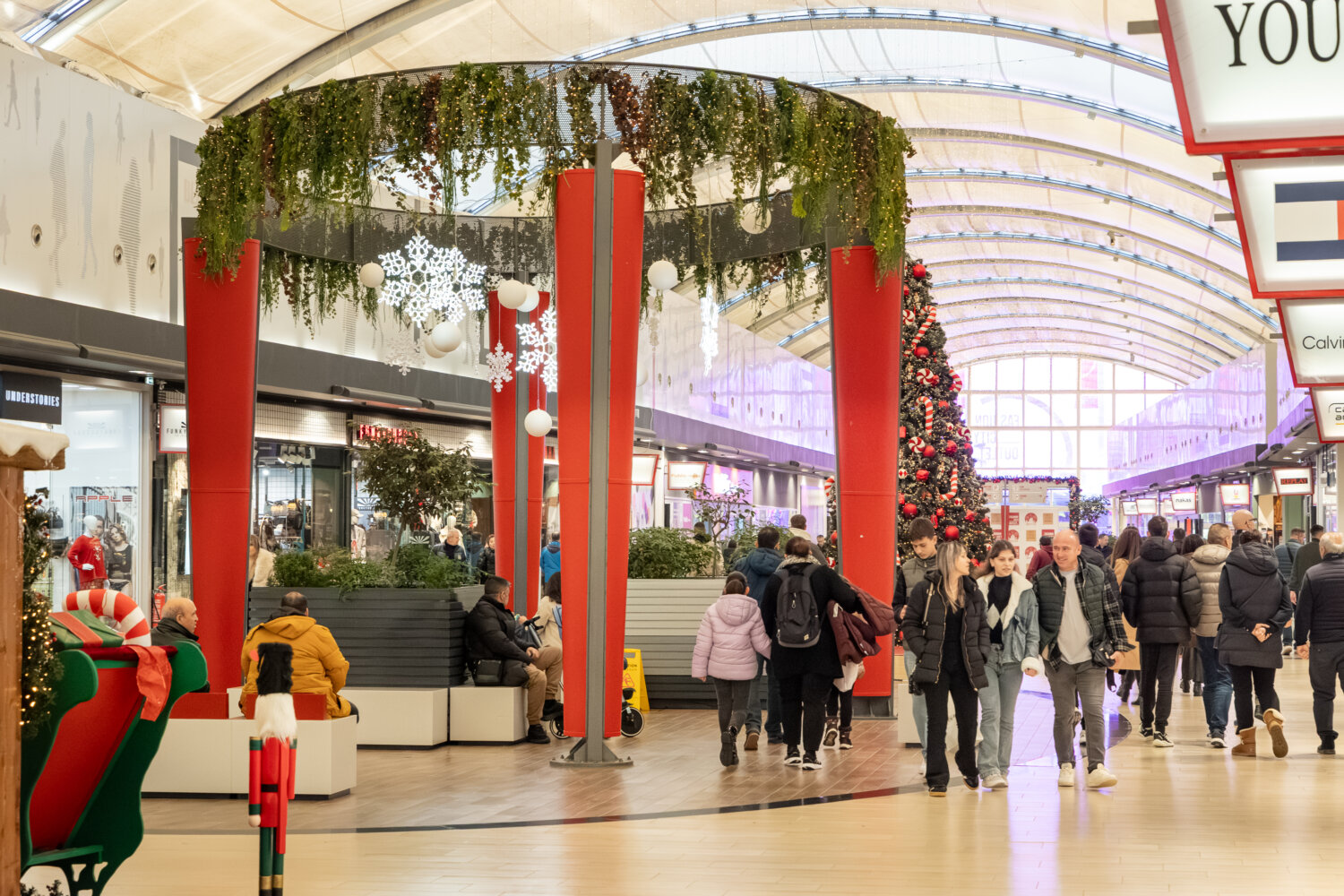 «Παραμυθένια Χριστούγεννα» στο Fashion City Outlet - Οι τελευταίες ...