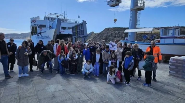Μαθητές από την Αθήνα έχουν αποκλειστεί στη Γαύδο – Τους στηρίζουν οι ...